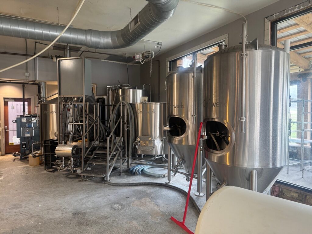 10 bbl Craftwerk steam jacketed brewhouse brew system with 20 bbl HLT ...